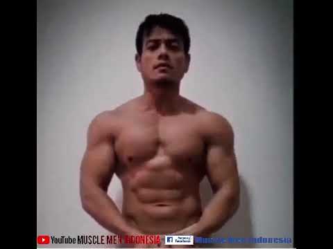 Ganteng Berotot Pamer Badan | Handsome Muscle Hunk Flex
