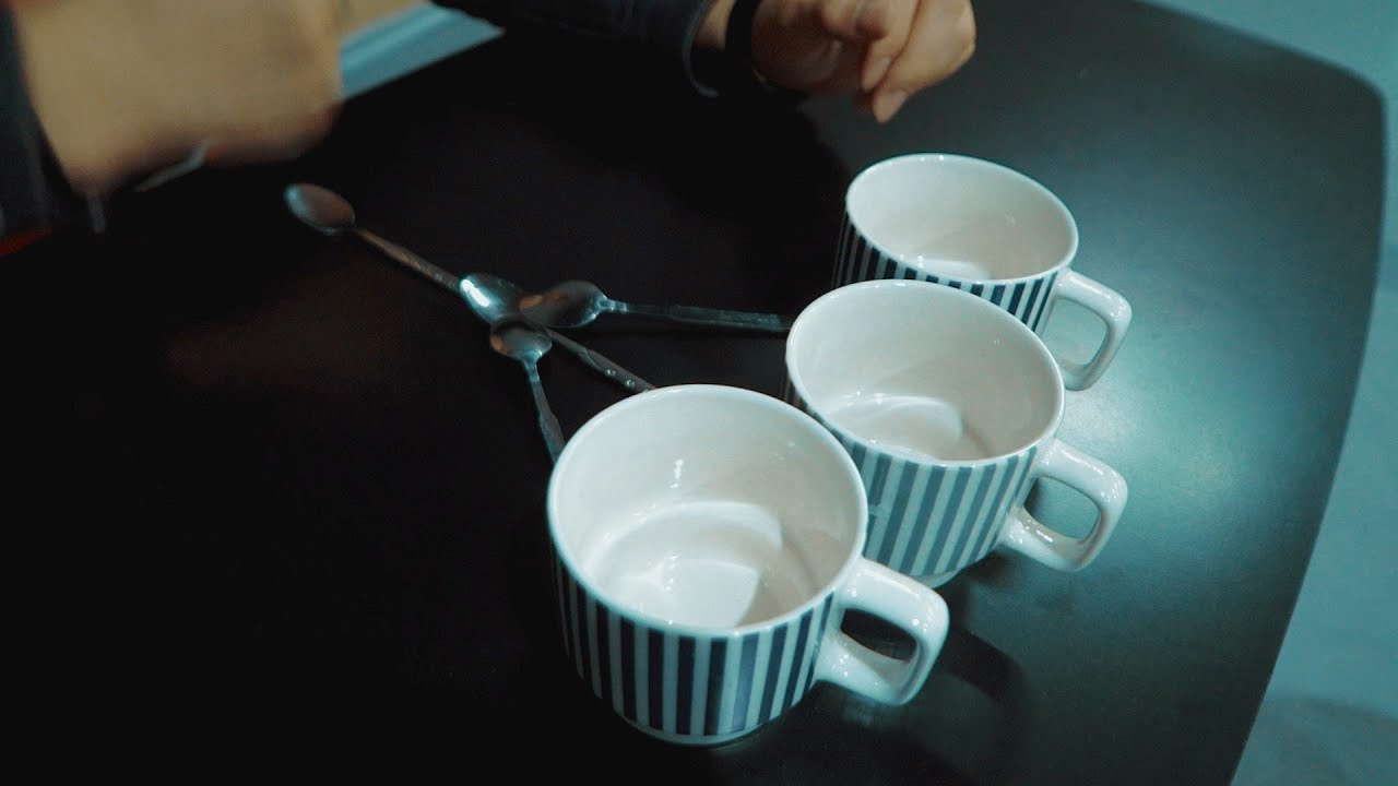 Spoon Trick Shot⎪Trick Shot Korea - YouTube