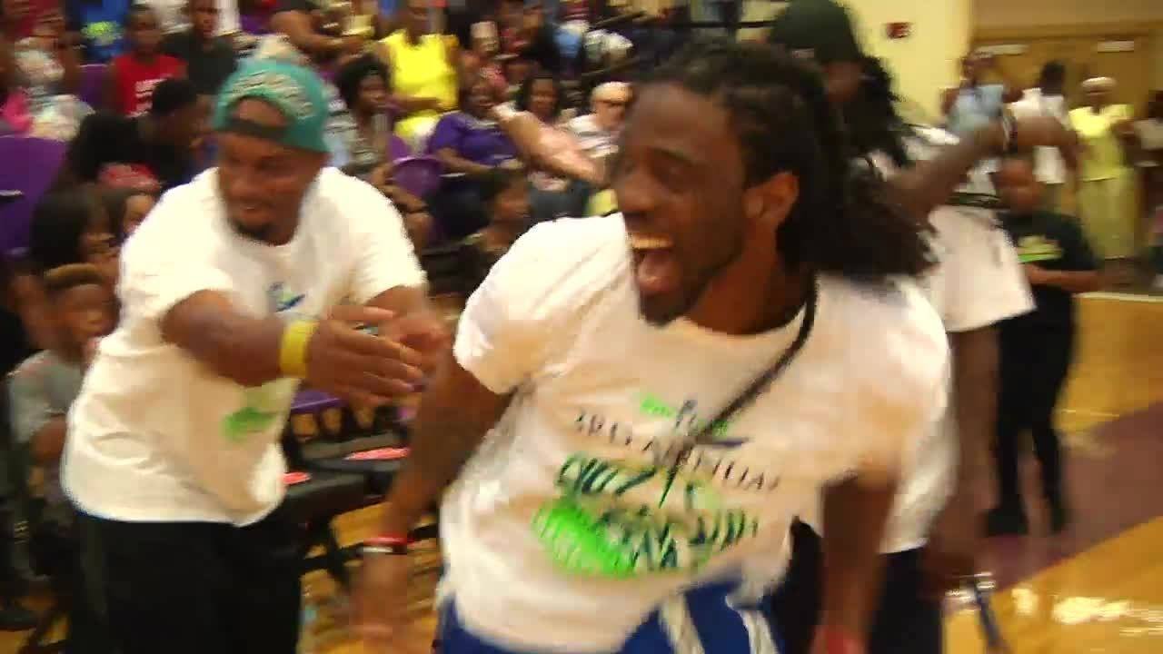 Bills CB Mario Butler always willing to give back - YouTube