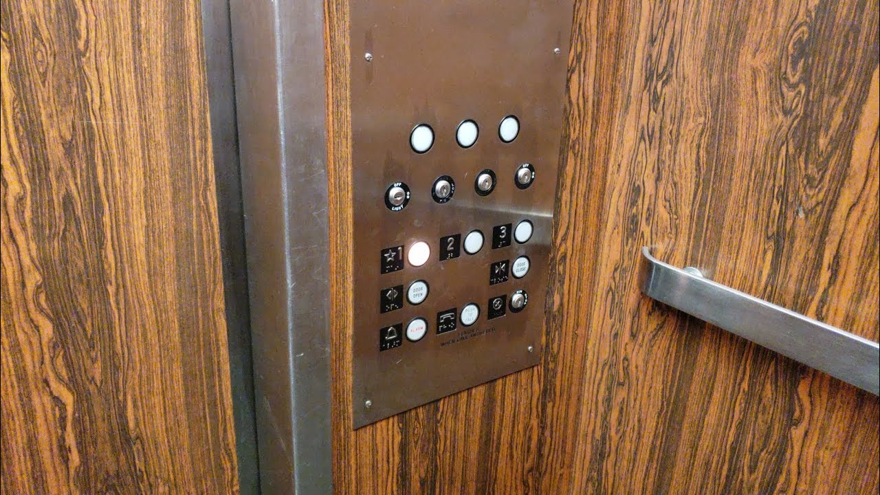 Modernized Dover Hydraulic Elevator @ Enterprise Center South, Lawrence ...