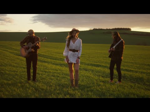 Korinna, UTAZØ - Jolene (magyar verzió)