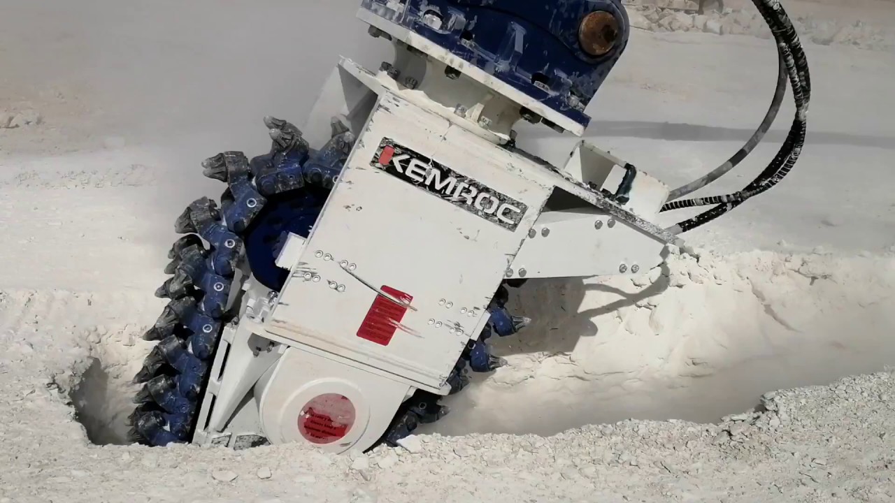 Kemroc EK150 Chain Cutter on Komatsu PC400 Excavator Trenching in hard ...
