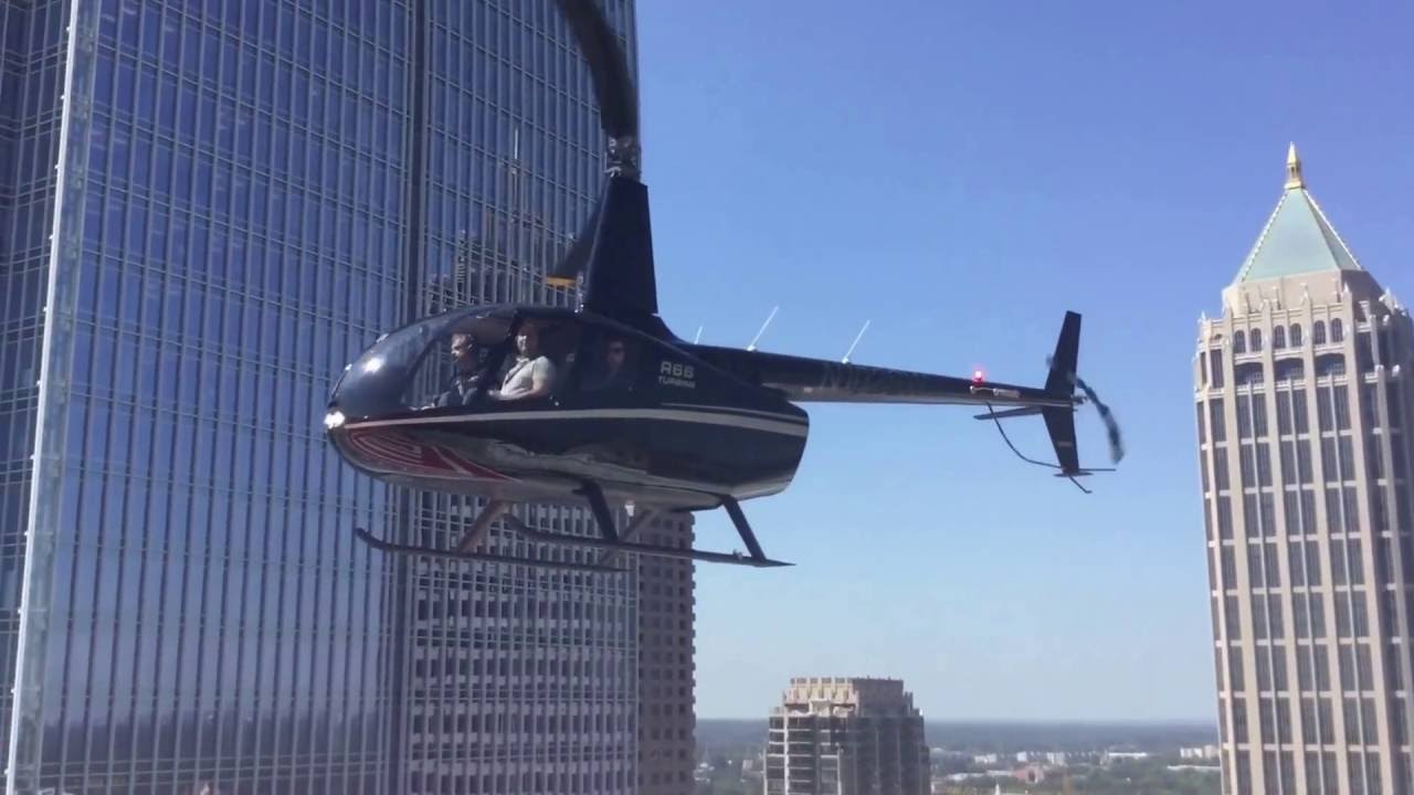 Helicopter Landing on The Square - YouTube