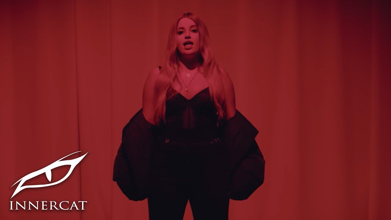 Daniela Brooker - Reckless (Official Video) - YouTube