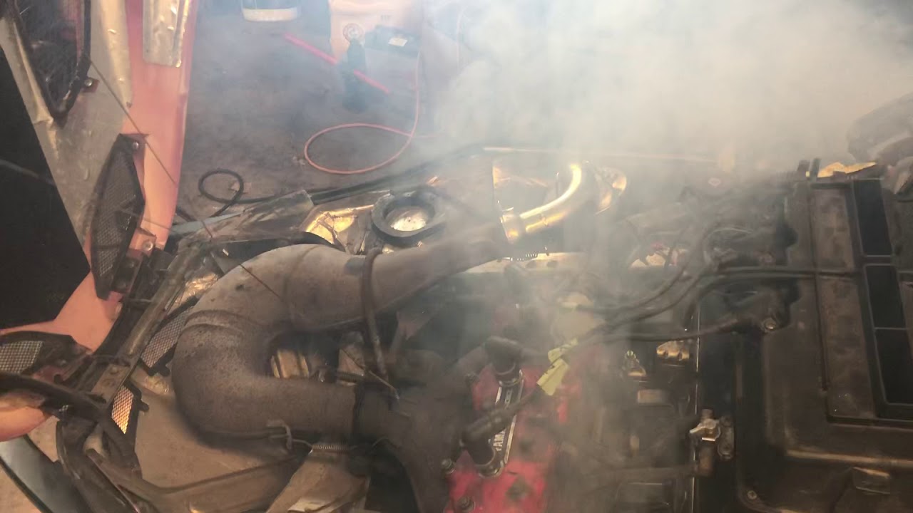 Yamaha VMAX 600 Triple with fart can - YouTube