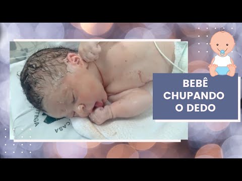 Bebê chupando dedo na maternidade . #maternidade   #shorts