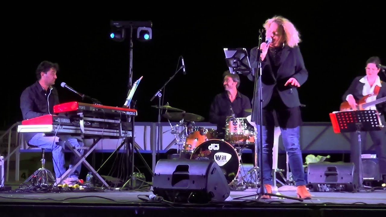 FLORENCE DAVIS & THE GROOVE - LIVE IN CANET (teaser) - YouTube