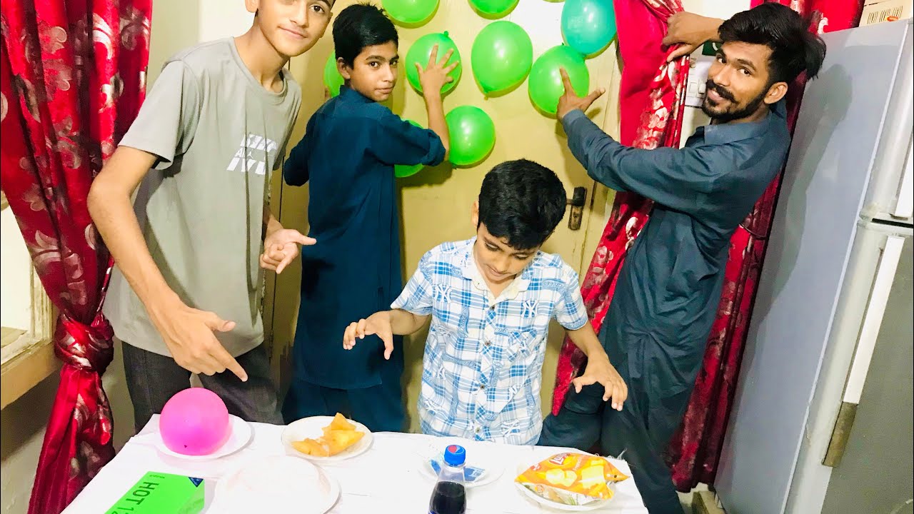 Pop The Balloons & Win The Gfit/Pop balloon challenge/FunWithAliBhai ...