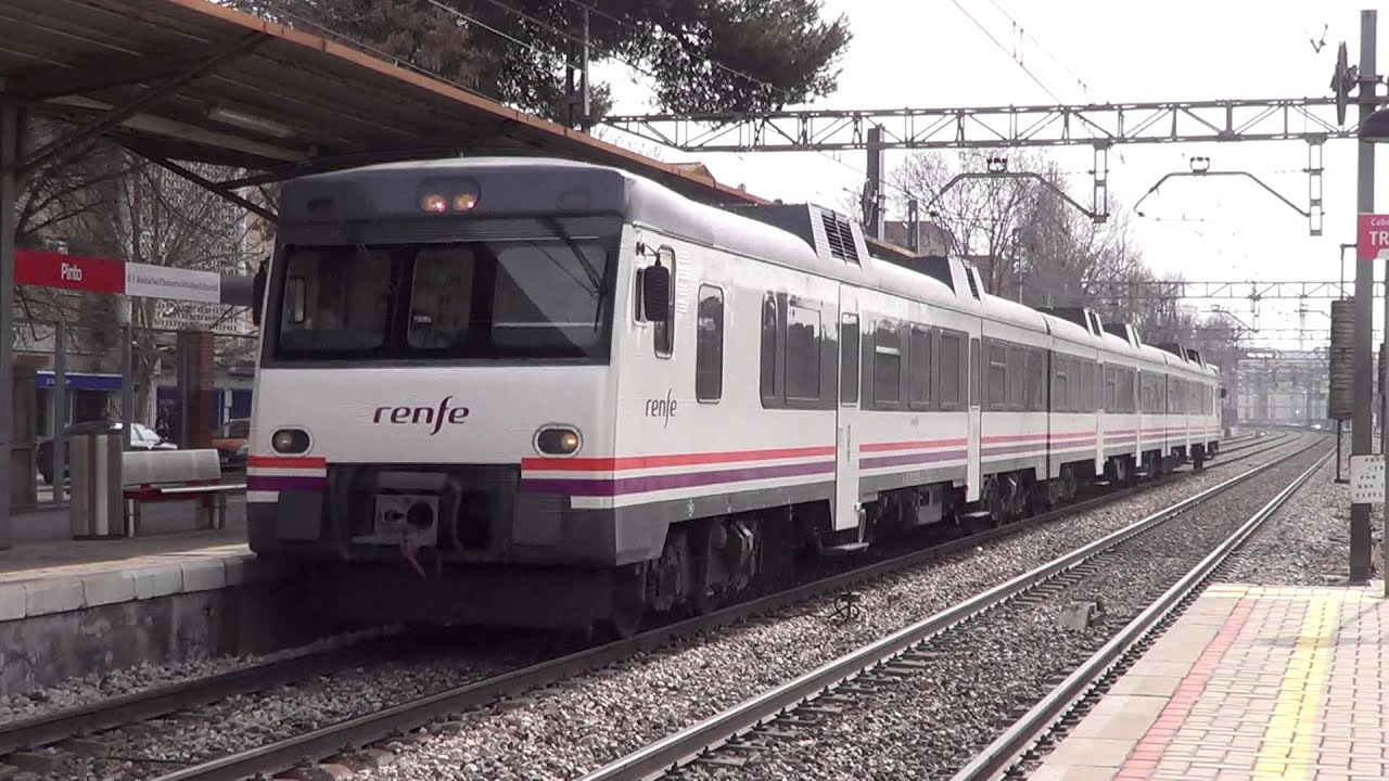 Renfe Automotor 592 / DMU Class 592 - YouTube