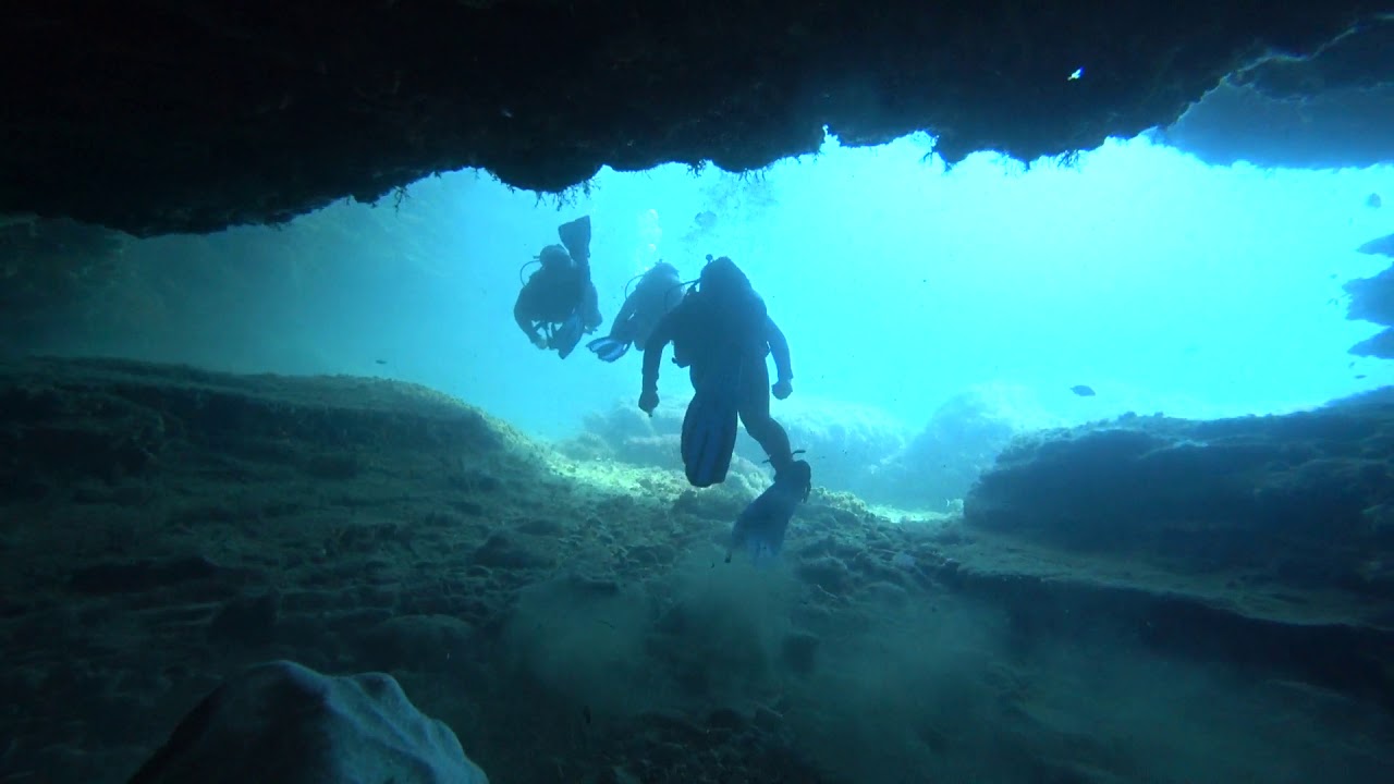 2019-06-20-Diving a swim through at Benidorm - YouTube