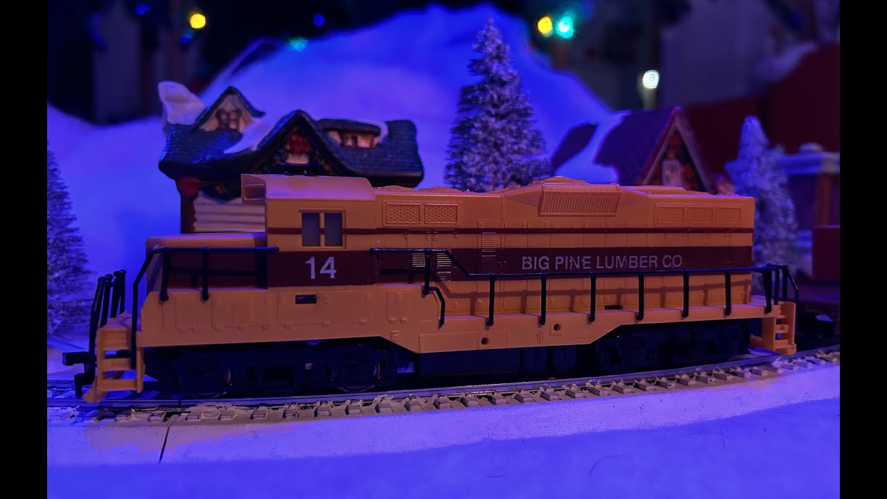 Cox Christmas Trains 1976, featuring the Big Pine Train Set - YouTube