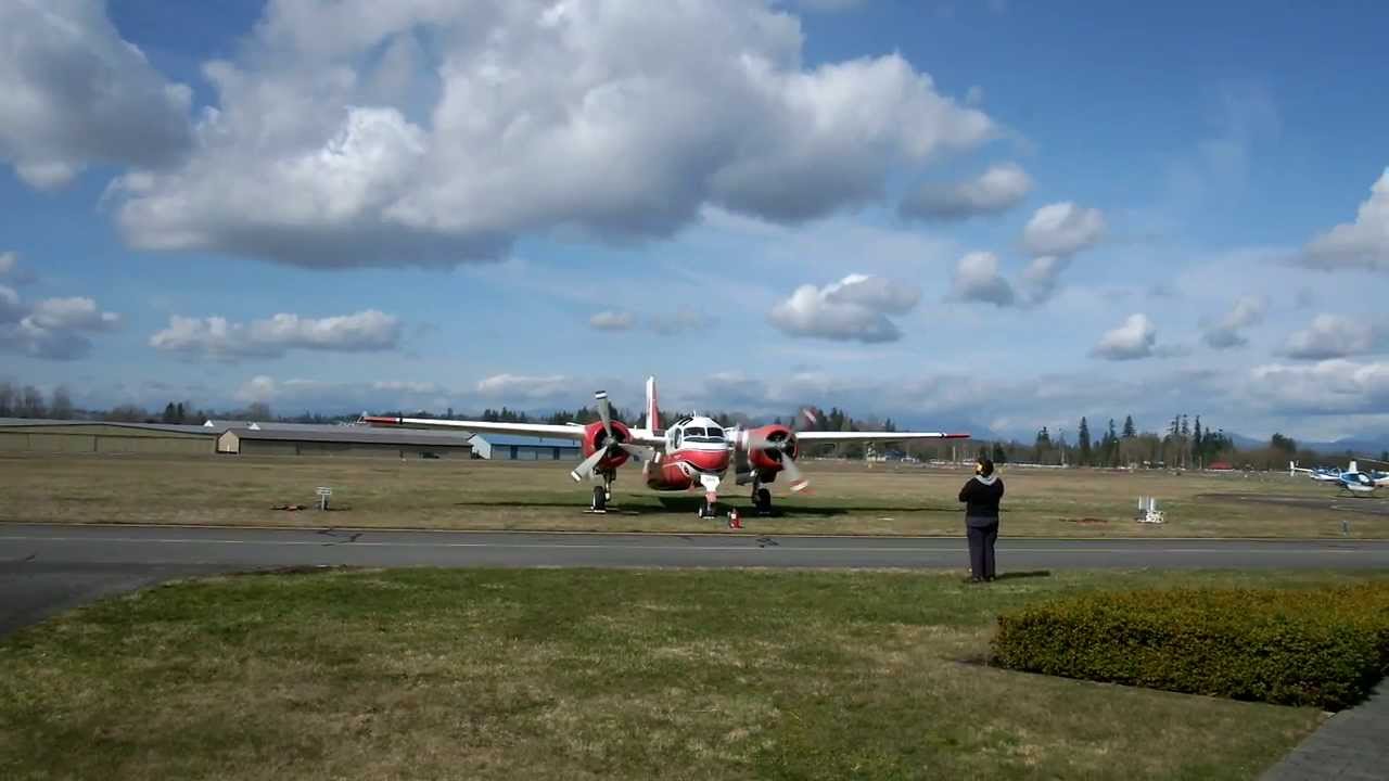 Tracker firing up at Langley Airport BC, March 2014 - YouTube