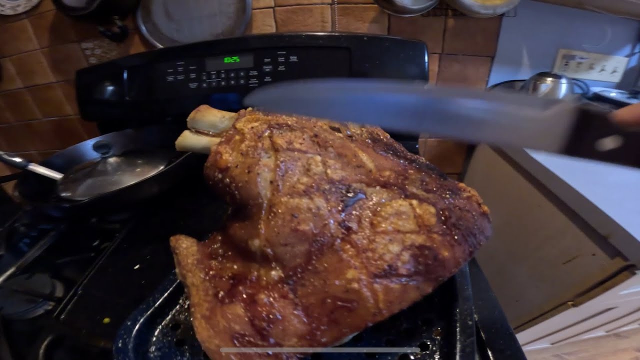 Homemade baked letchon @LutongPinoyFastbreak - YouTube