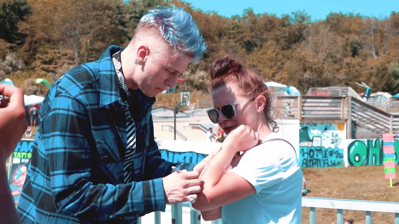 Machine Gun Kelly’s EST Fest 2018 – Recap - YouTube