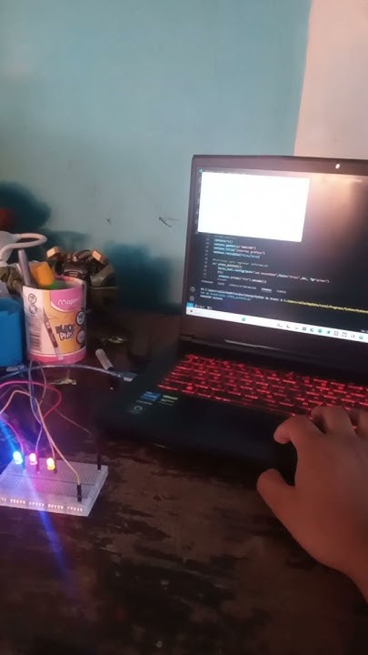 comunicación Serial a un Arduino #python #arduino - YouTube