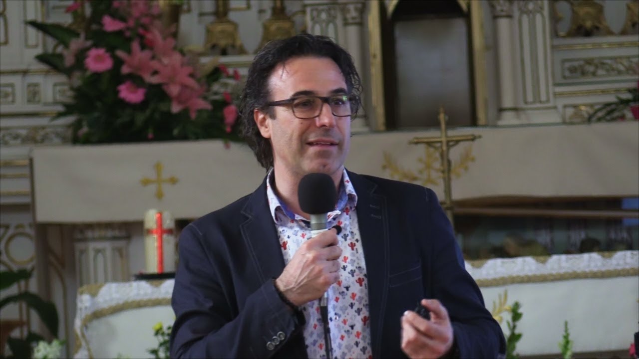 Michaël Lamarche - Conférencier et Coach, visite les jeunes à Ste ...