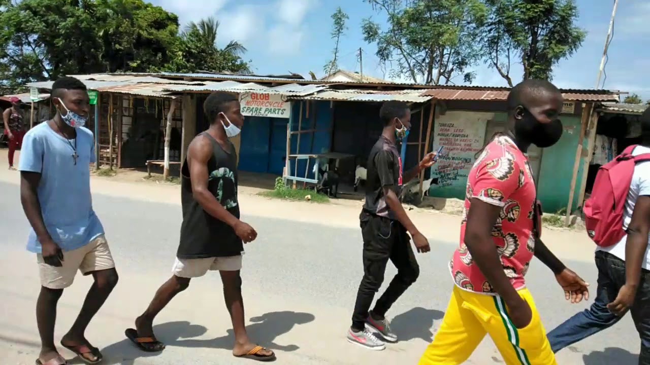 Dogo Cypher kamuinusha producer BI kwenye kiti,, - YouTube