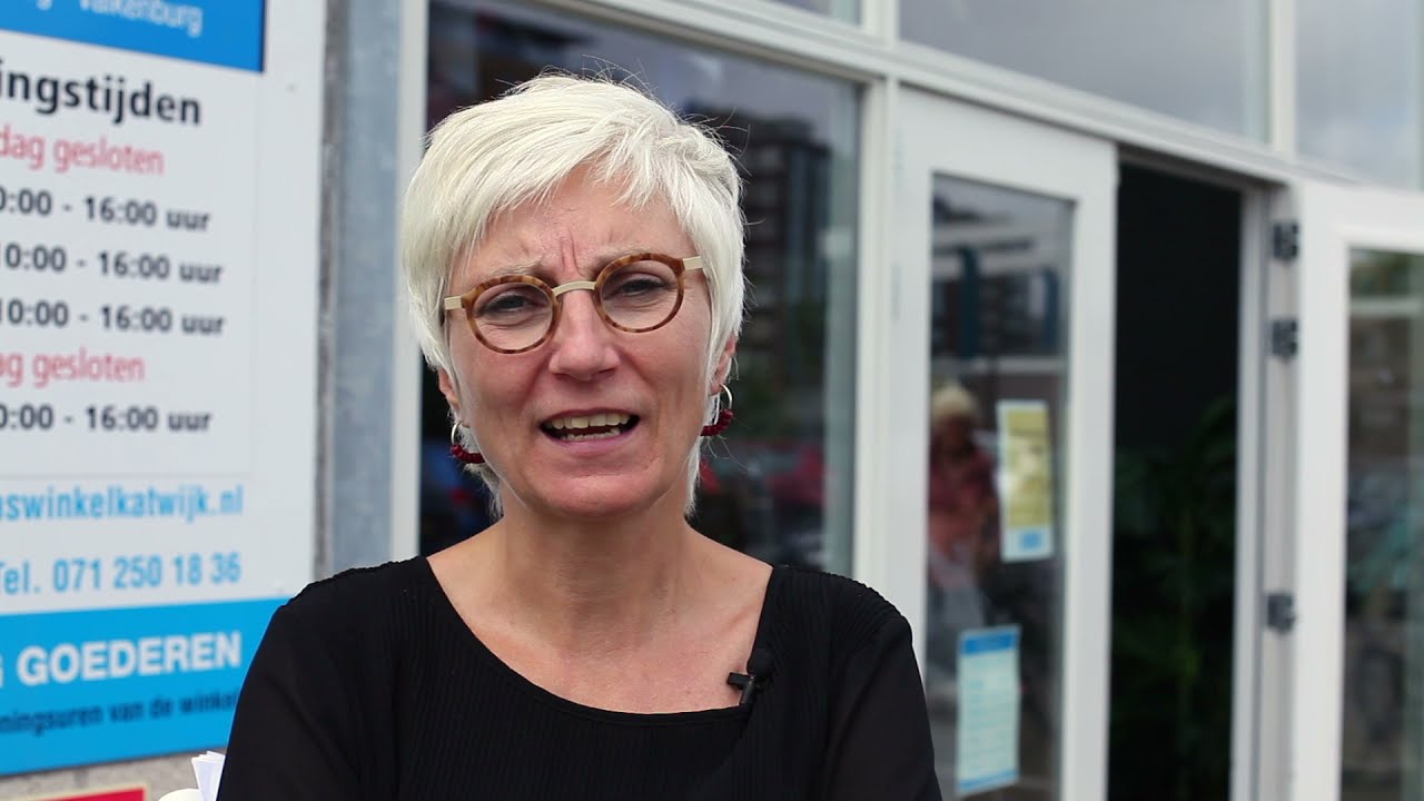 Dorcas-winkel Katwijk krijgt bezoek van Ministerie Buitenlandse Zaken ...