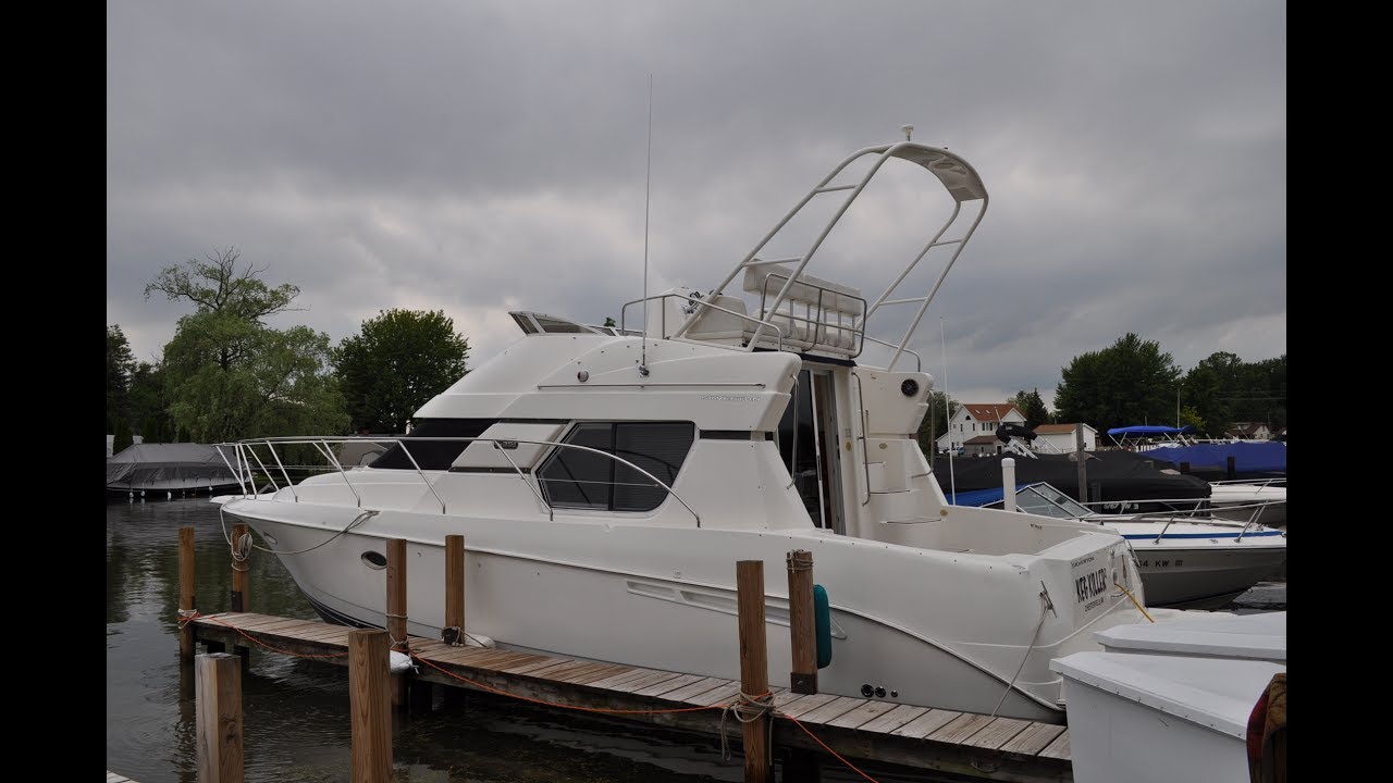 2000 Silverton 351 Sedan Cruiser - YouTube