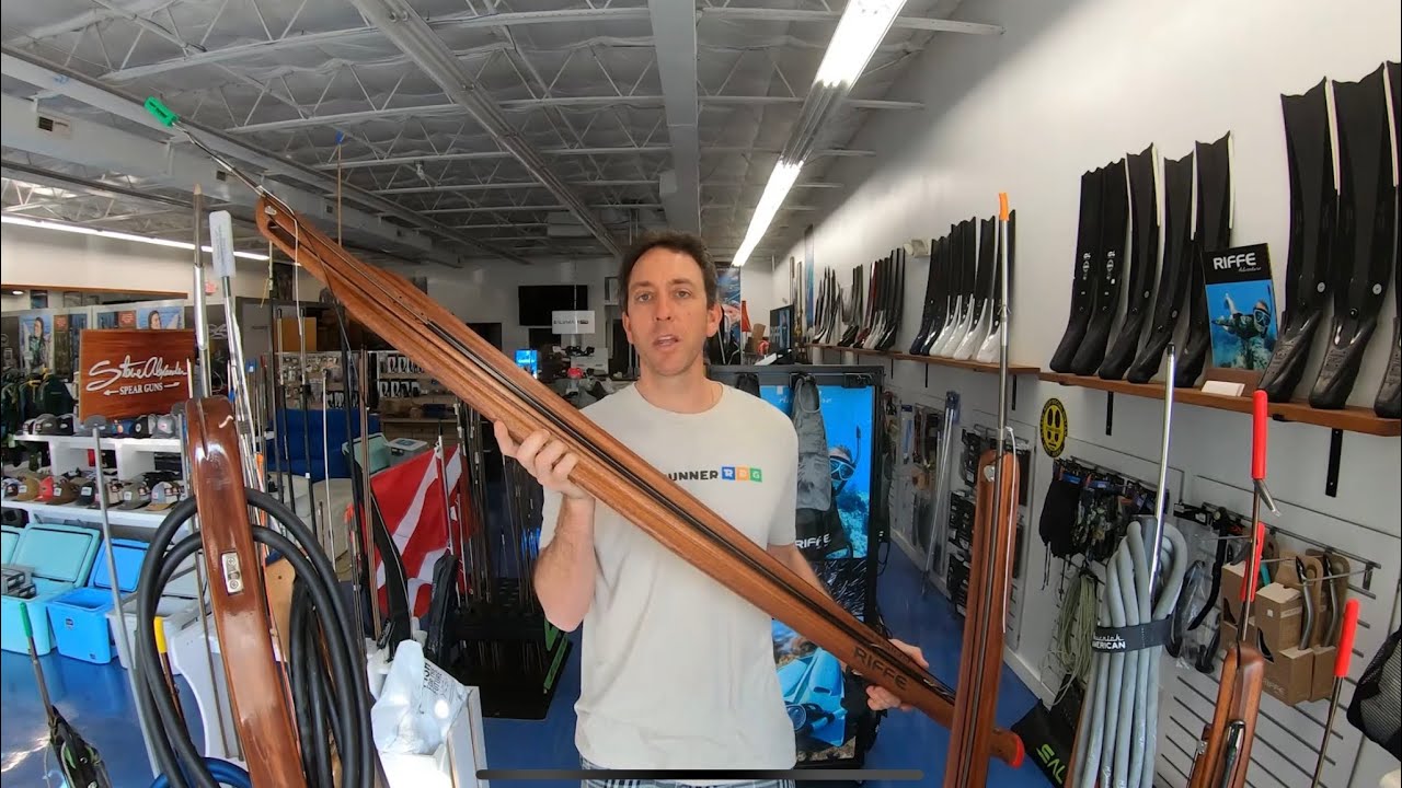RIFFE MARAUDER vs RAIDER 67 - Speargun Comparison - YouTube