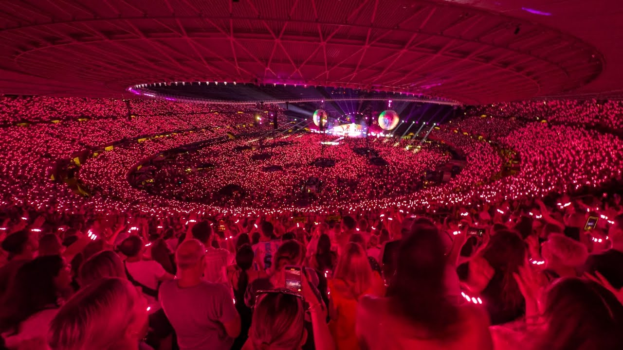 Spectacular Show by Coldplay in Vienna. 24.08.2024 PARADISE🤩 - YouTube