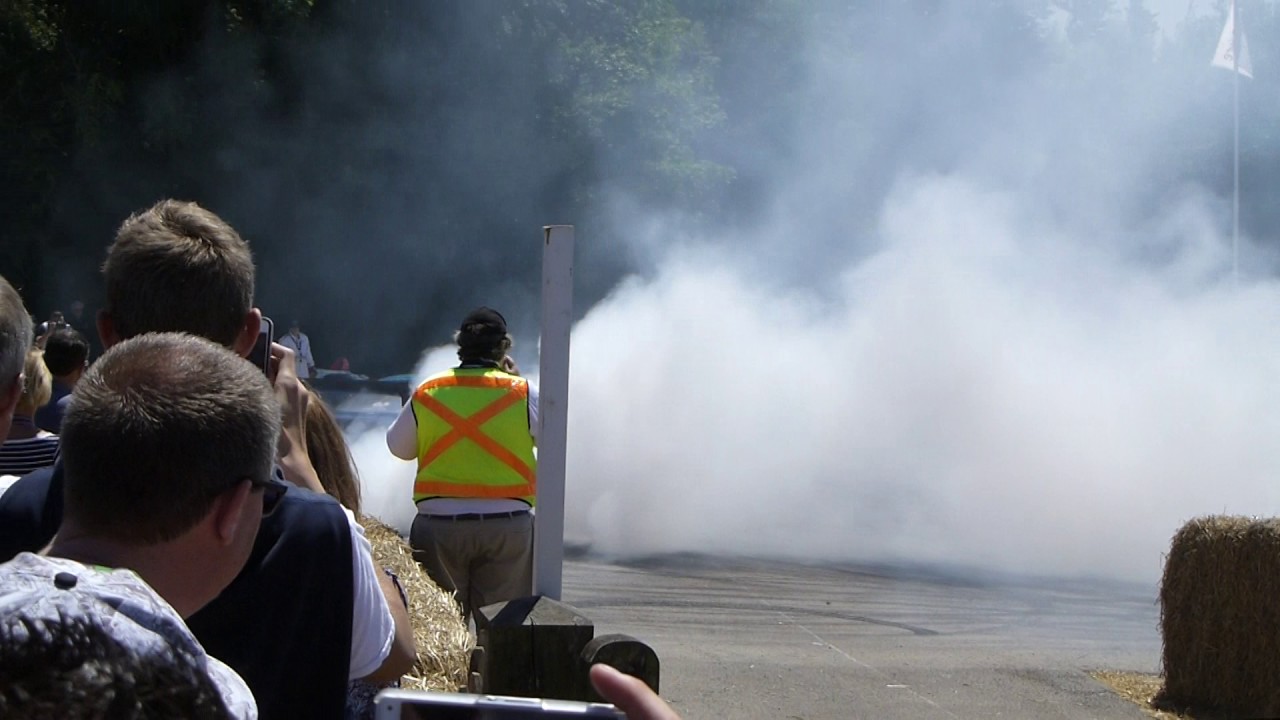 James Dean Mazda RX7 Drift and burn out at FOS 2017 - YouTube
