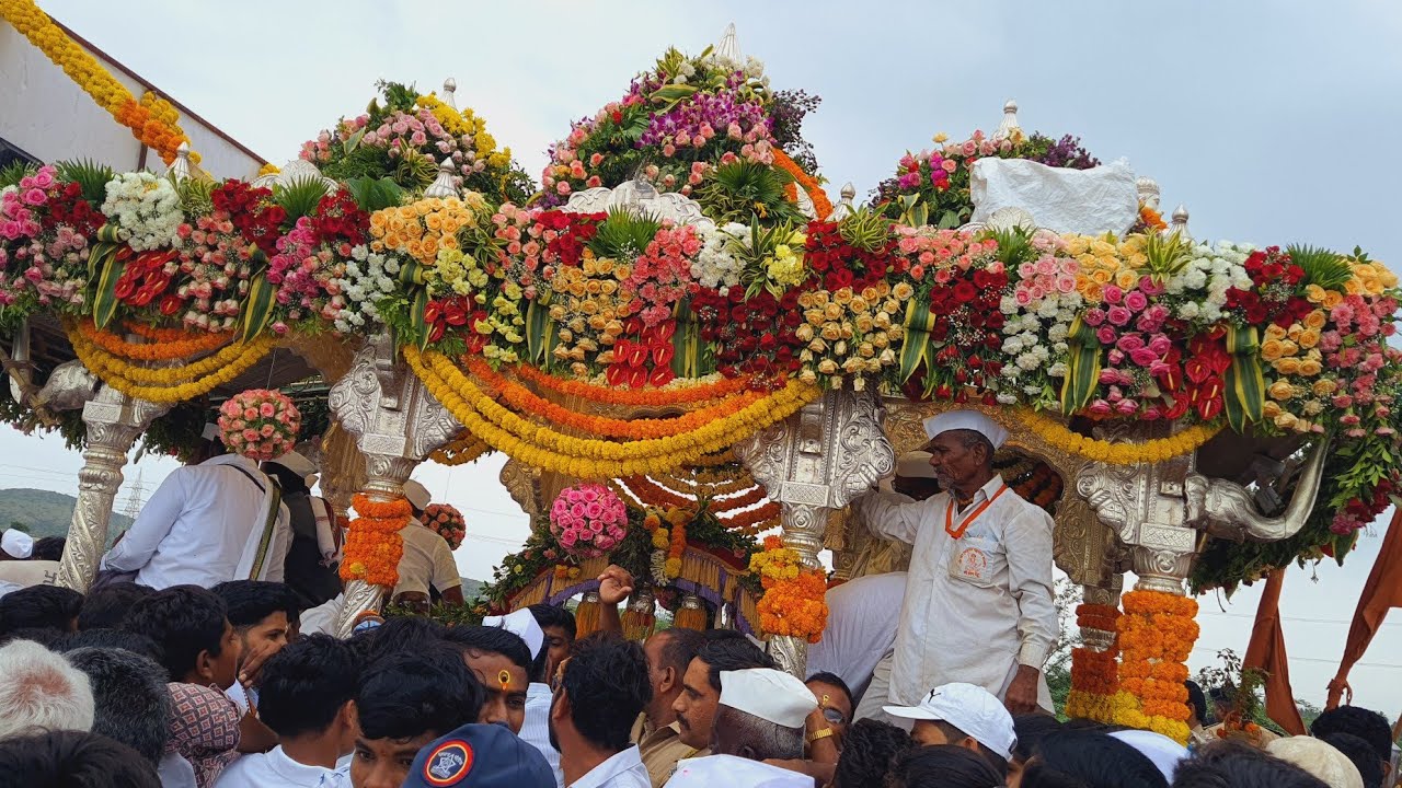 Tukaram Maharaj paalki // Maharashtra famous festival // Paalki Ytra ...