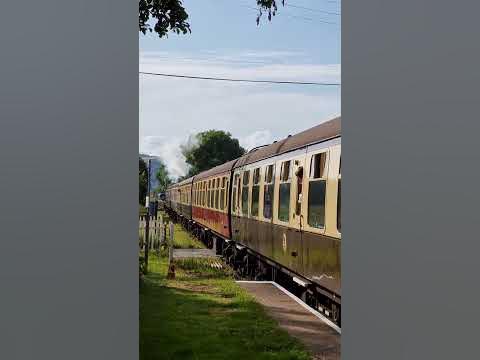 West Somerset Railway 9351 leaving Dunster Station 20/07/2023 #steamtrain - YouTube