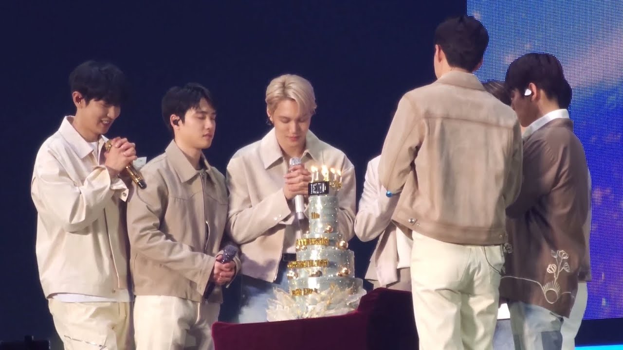 🐰 230408 EXO' CLOCK 11주년🎂🥳 - YouTube