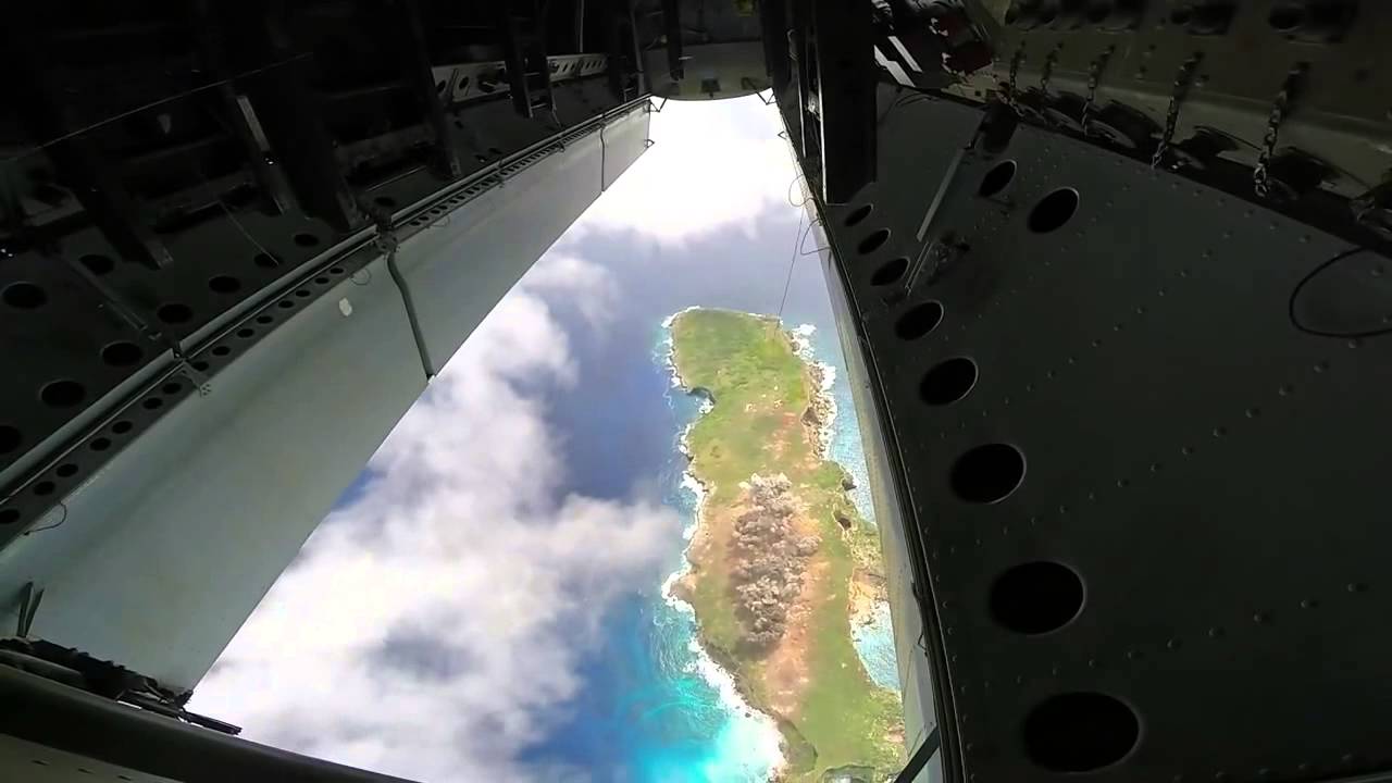 B 52 Dropping Ordnance from Bomb Bay - YouTube