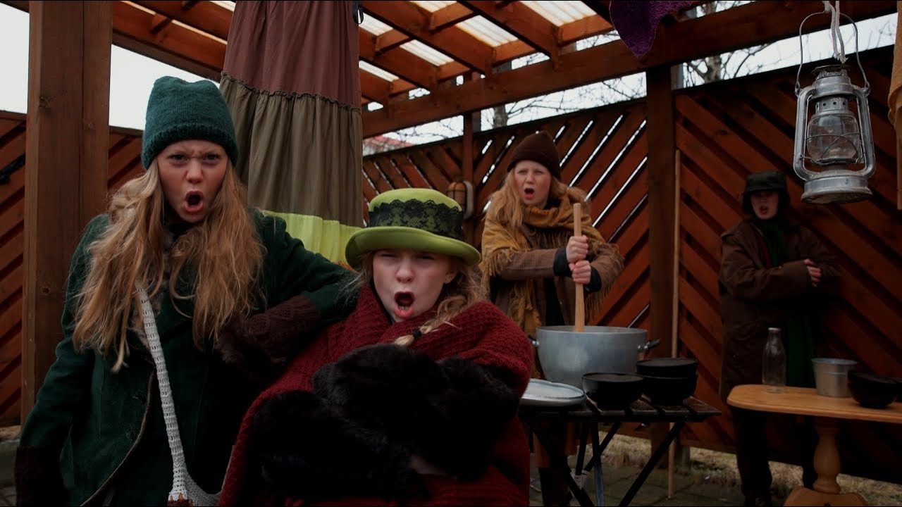 Annie (Cover) performed by Ungleikhúsið - YouTube