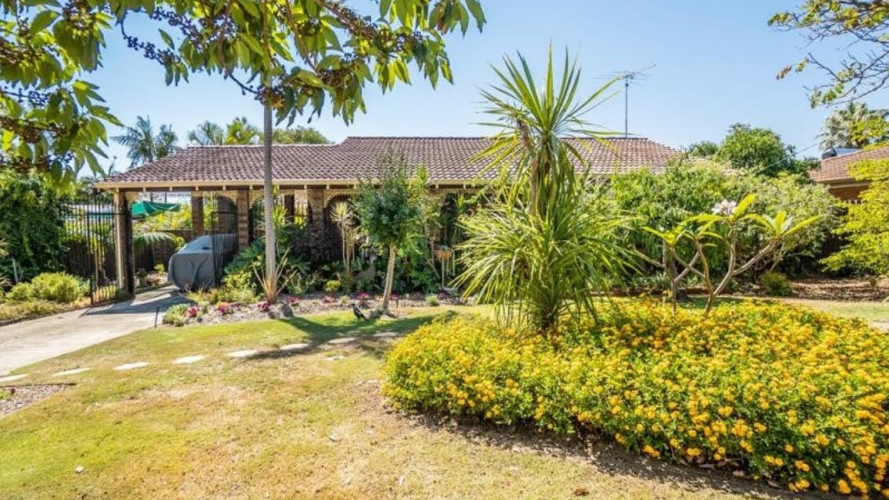 7 Barra Place,Wanneroo - YouTube