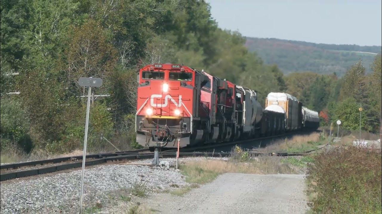 CN #M306 Chasing With CN 8938 Leading - YouTube