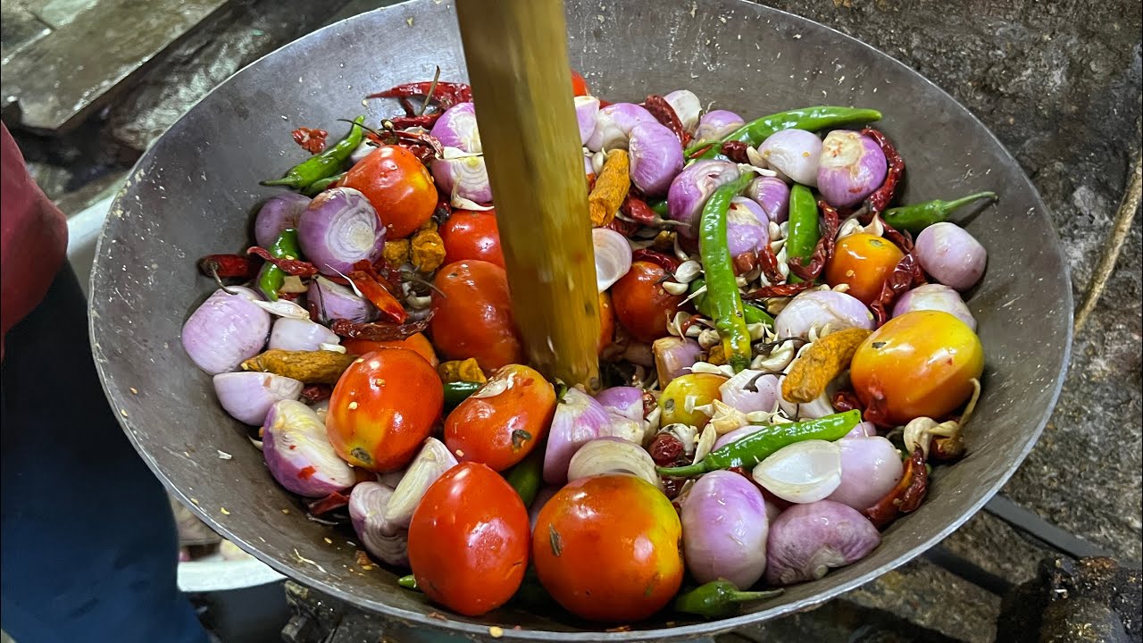 100 Years Old Rajasthani AuthenticAloo Pyaz Paneer Ki Sabzi | Jaipur ...