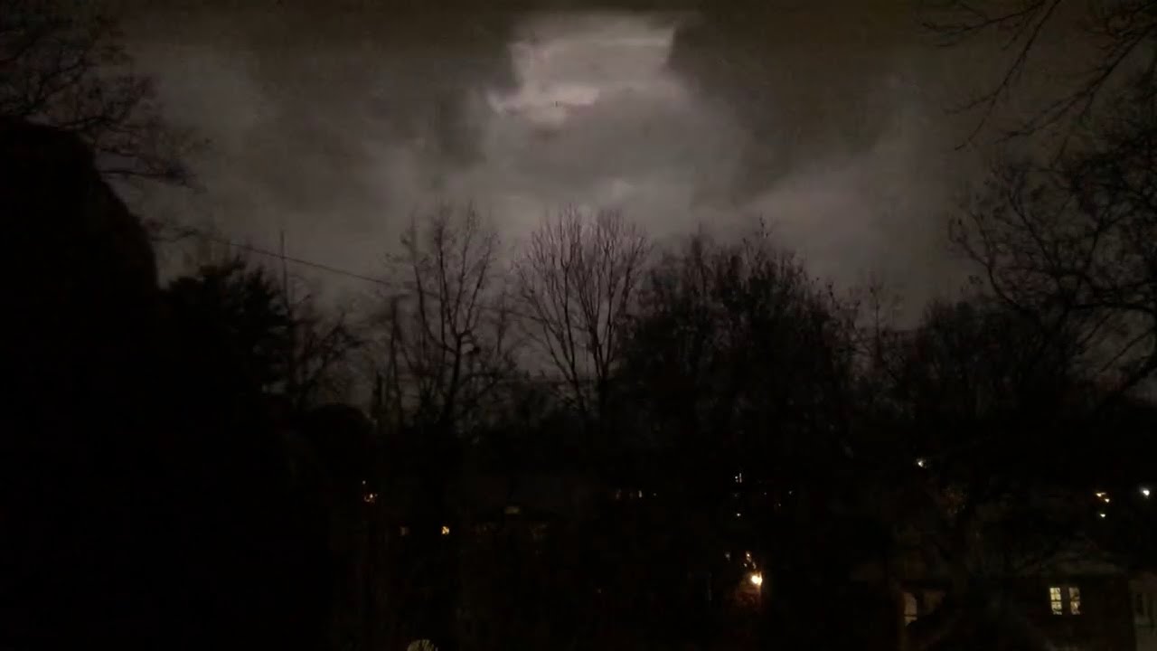 Rare December St Louis Severe Thunderstorm 12/10/2021. Watch for the ...