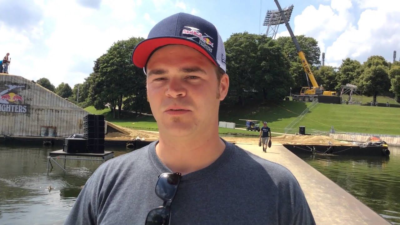 Daniel Steffe, X-Fighters Tourdirektor In München - YouTube
