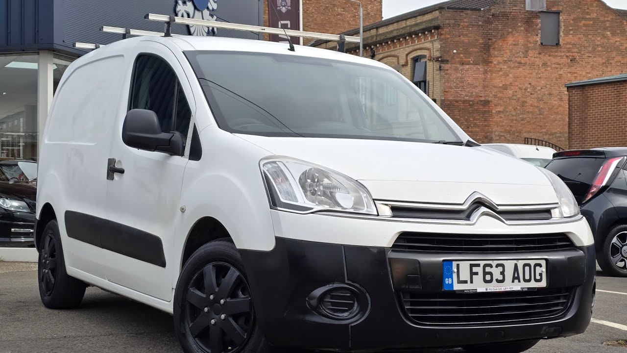 LF63 AOG - Citroen Berlingo - YouTube