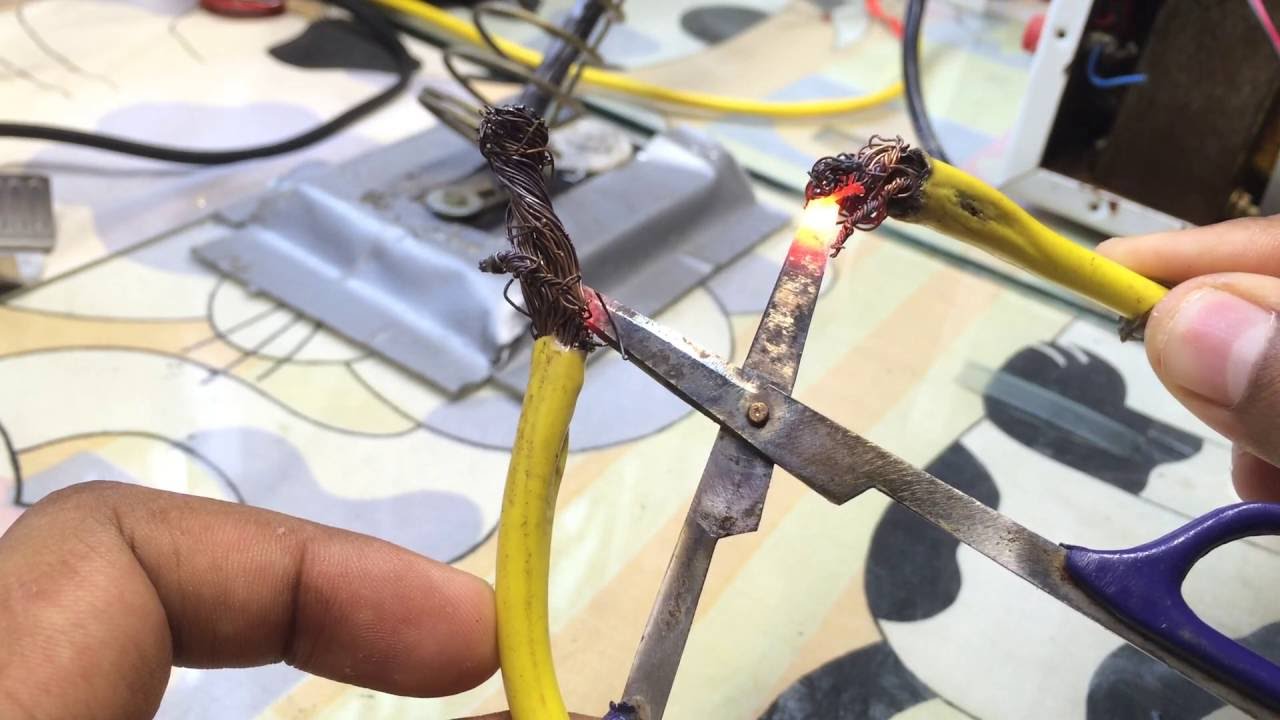 Red hot metal using high current power supply - YouTube