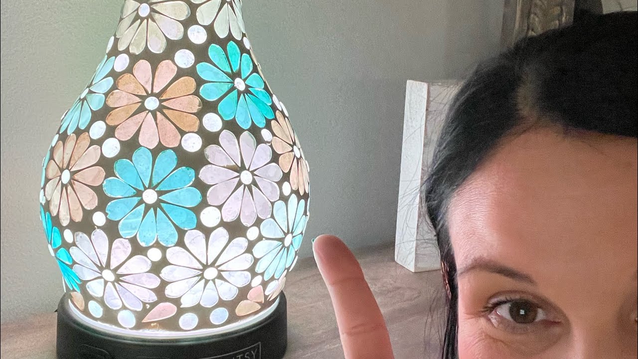 Scentsy Premium and Deluxe Diffusers - YouTube