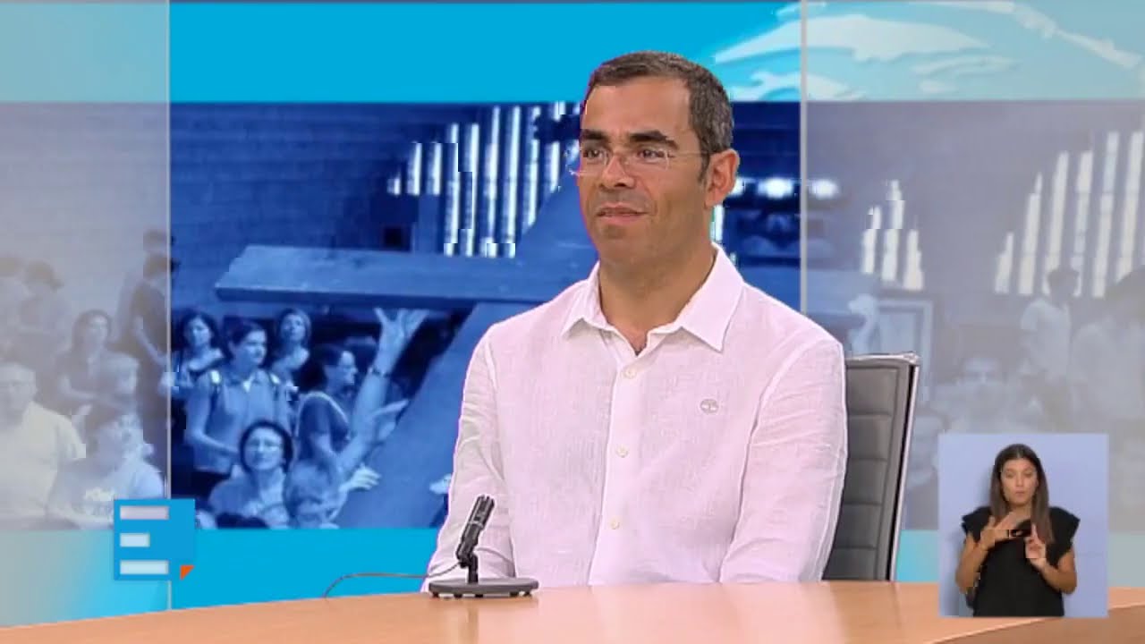 Recomeços na catequese. Entrevista ao padre Tiago Neto - YouTube