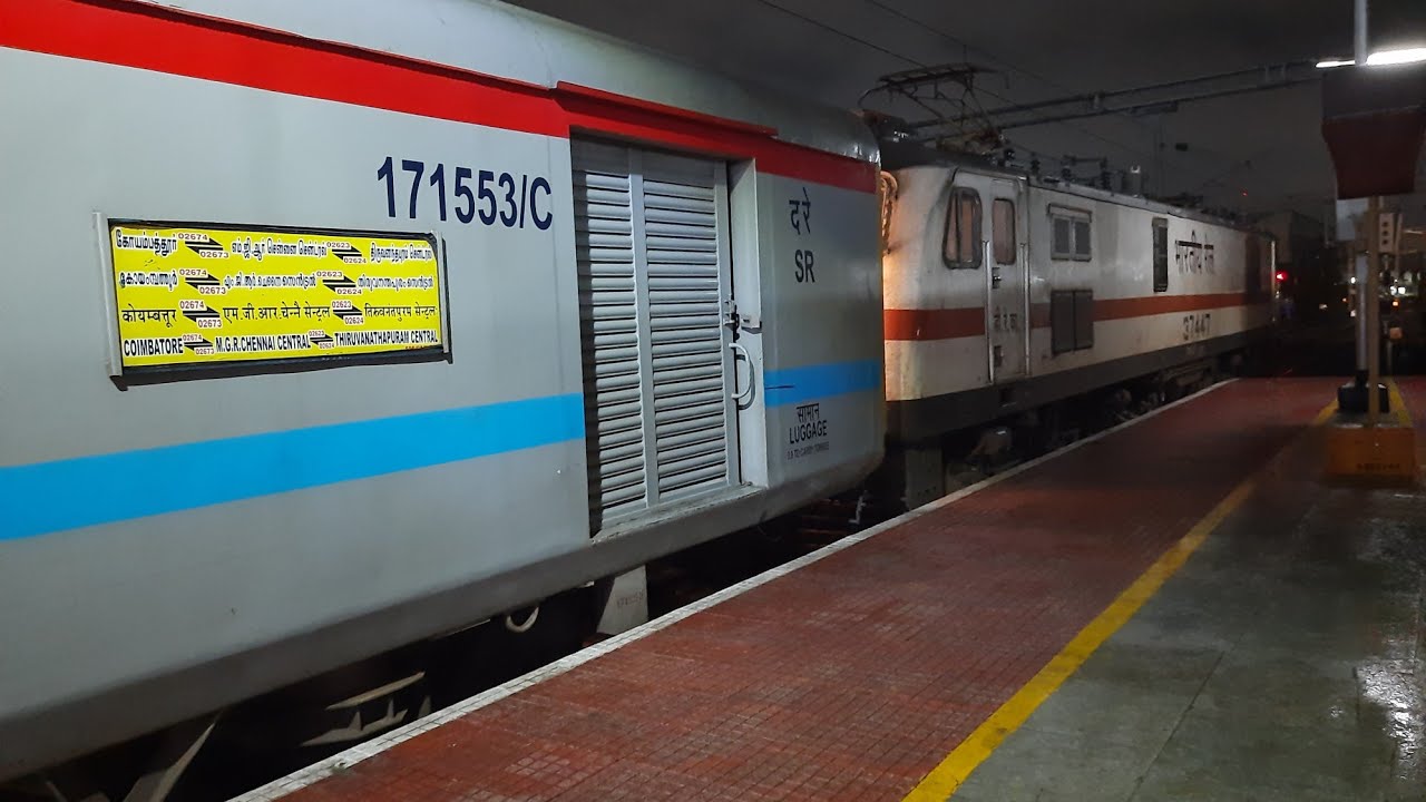 Cheran express 02674 | Rainy night | 3AC | Coimbatore to Chennai | 1hr ...
