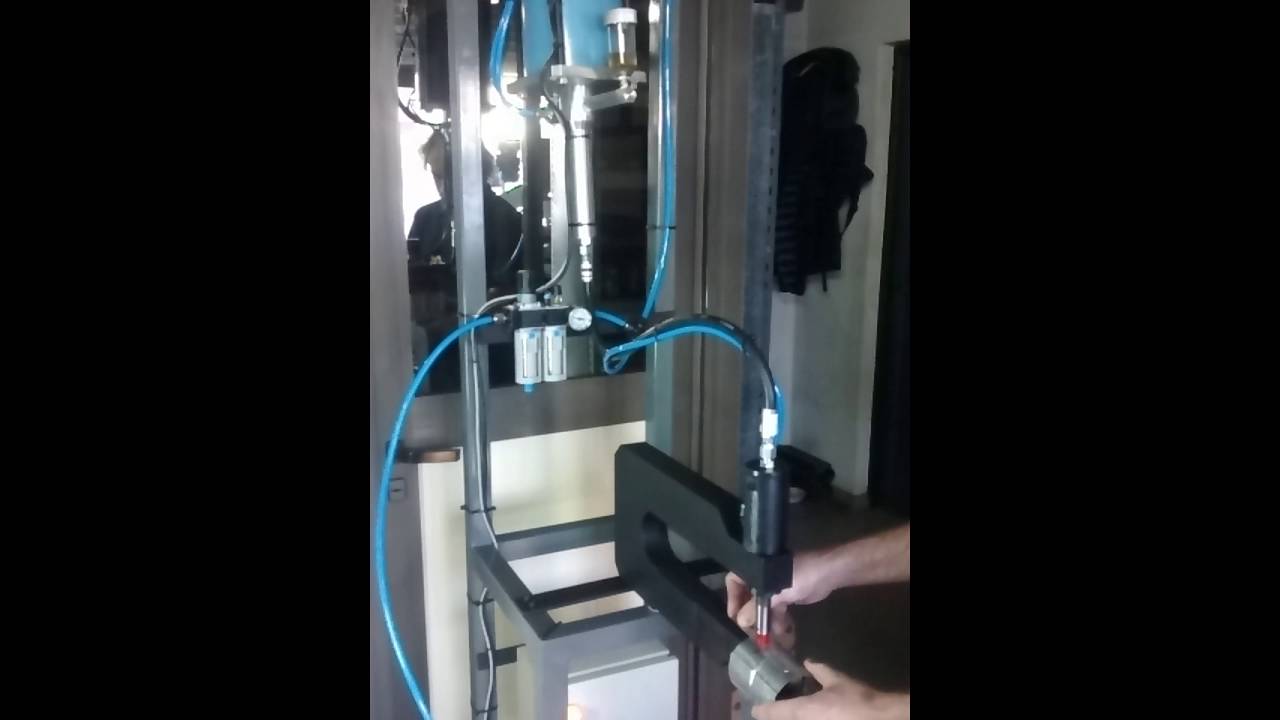 Maquina clinchadora Zingueria. OTIC - YouTube