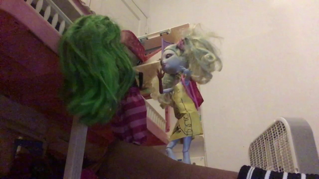 Intro to monster high bones school - YouTube