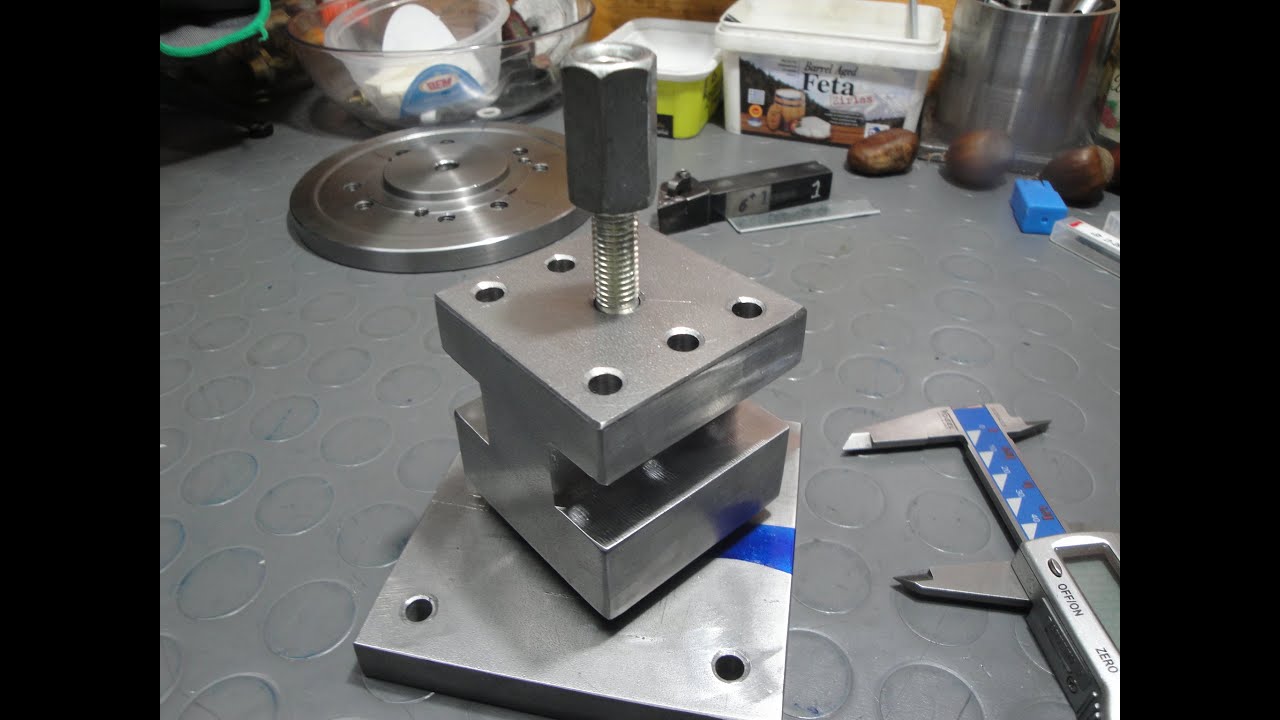 Mini Lathe Toolpost construction . - YouTube