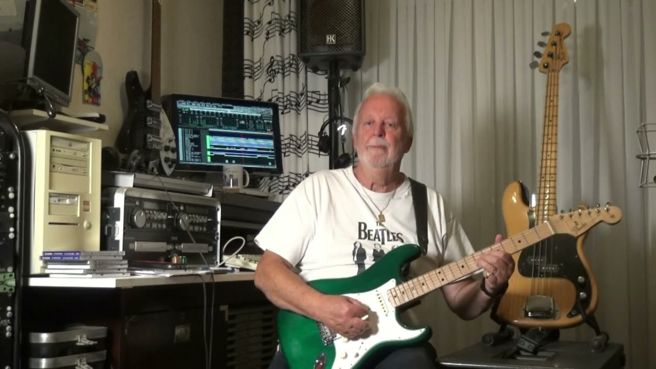 Sweet Caroline - Neil Diamond ( on guitar by Eric ) Accords - Chordify