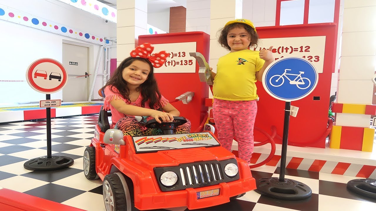 Masal'ın Arabası Bozuldu Yolda Kaldı -Funny cars video for kids Towing ...
