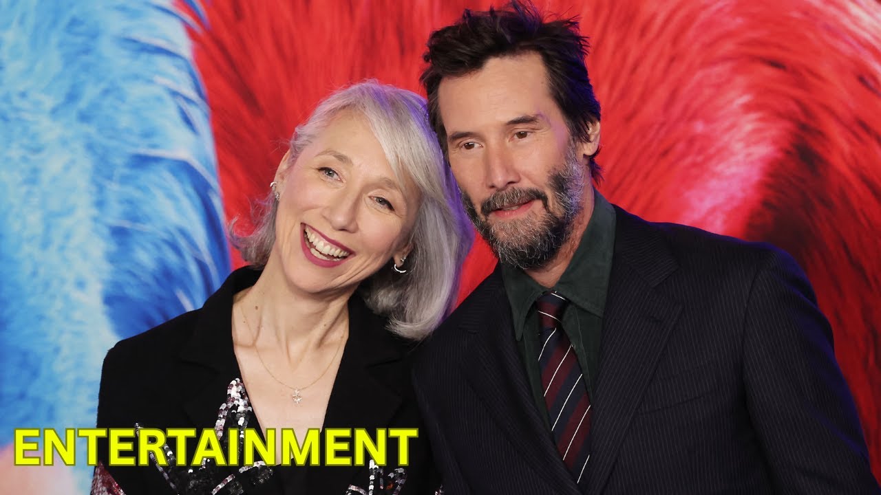 Keanu Reeves & Alexandra Grant Share Romantic Kiss at Rockefeller ...