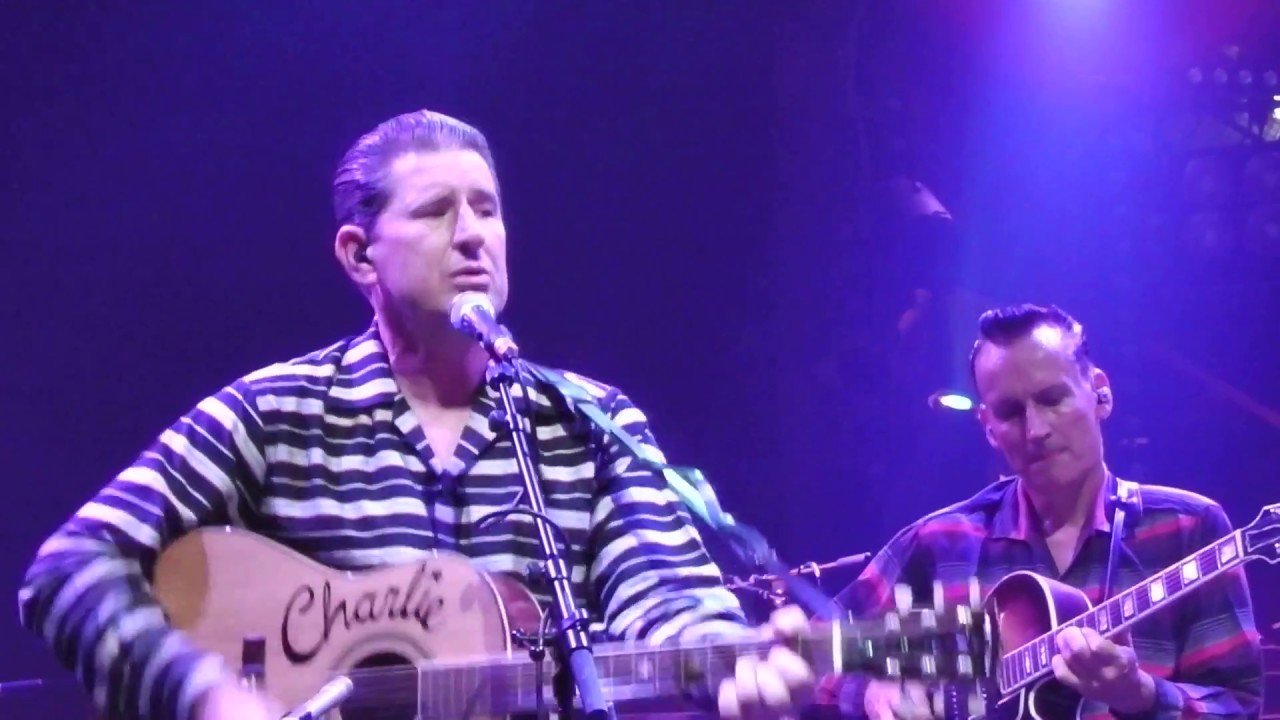 Charlie Thompson - Alone With You - YouTube