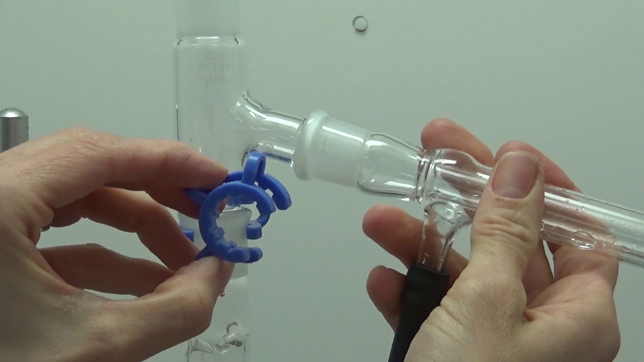 Réalisation d'un montage à distillation - YouTube