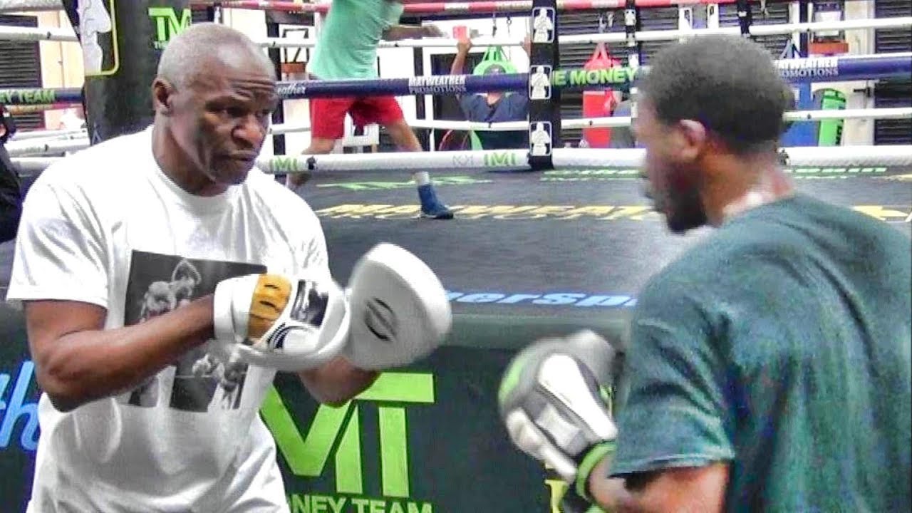 Floyd Mayweather shows his son Justin Mayweather how it's done inside ...